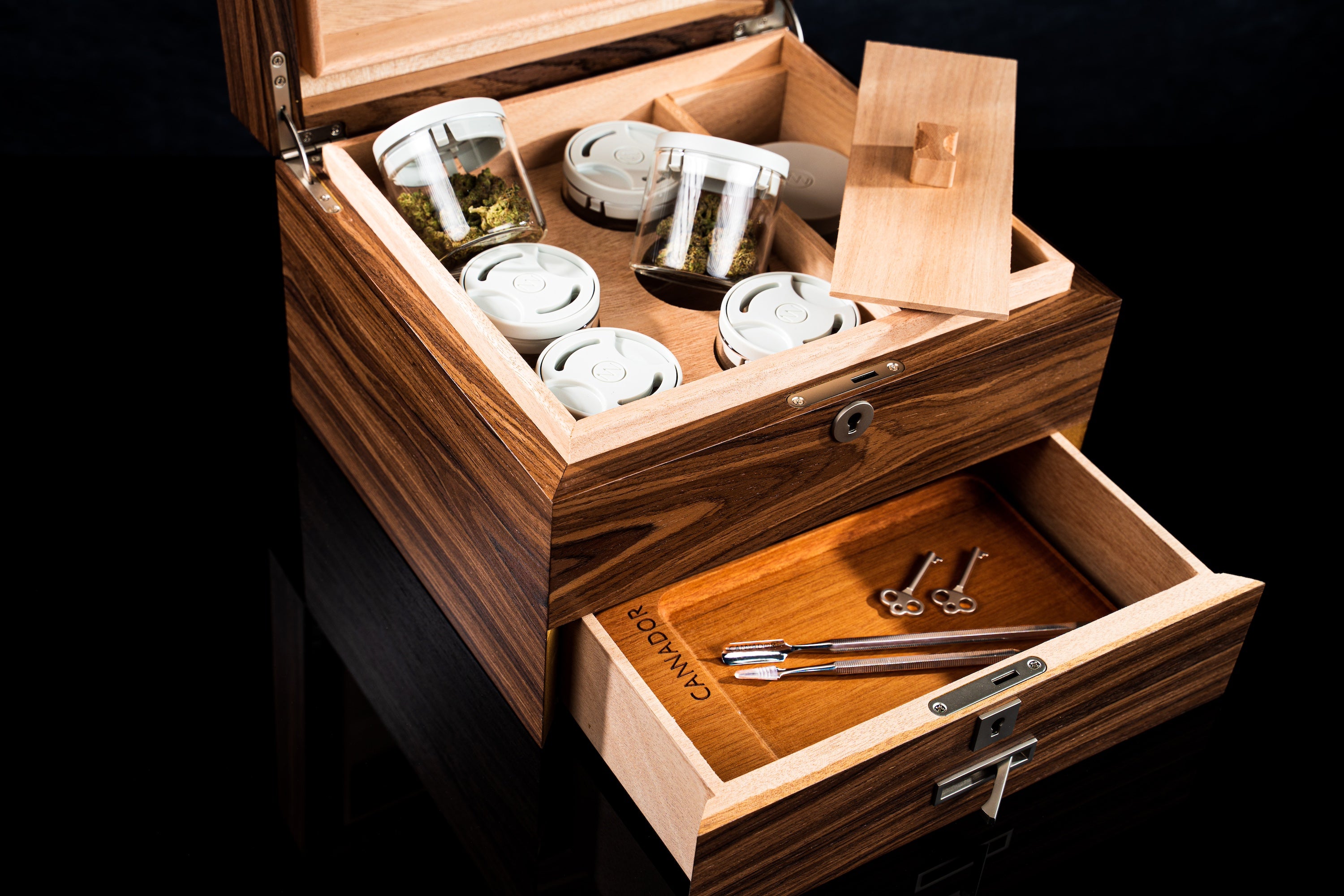 Cannabis Humidor Vs Stash Box – Cannador®