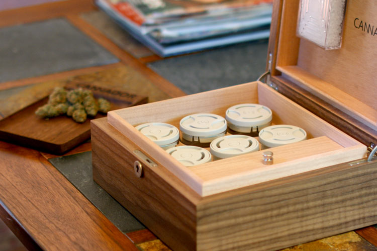 Cannabis Humidor – Cannador®